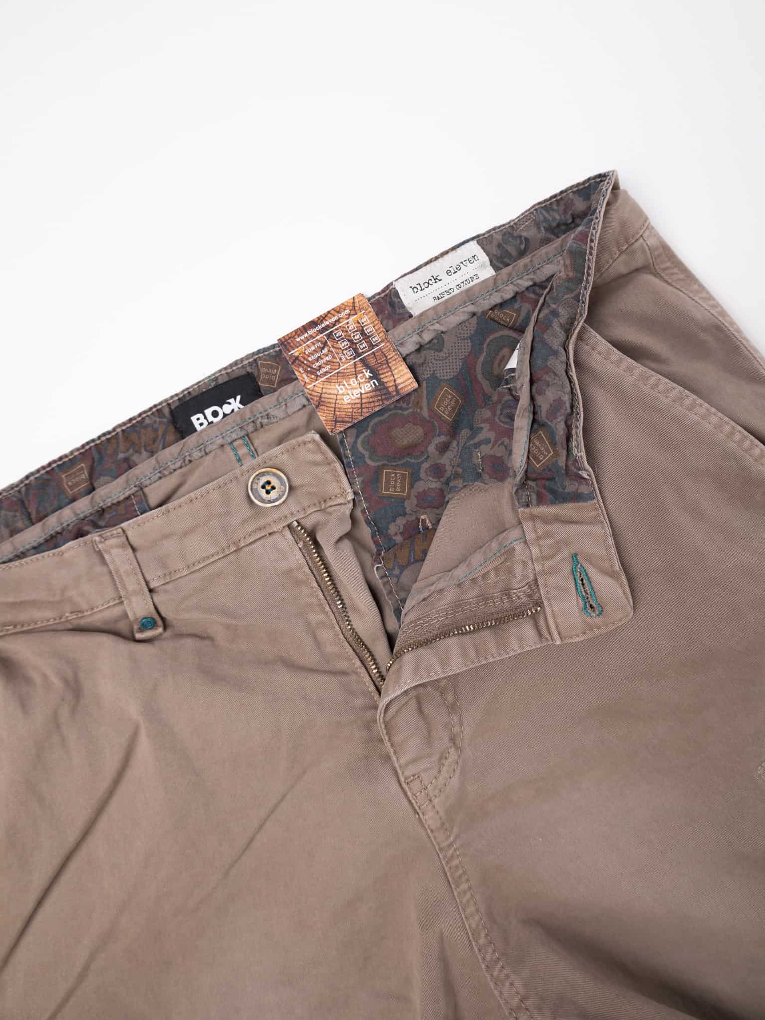 BL11 Pantalone cargo slim con tasconi laterali GAVIA Fango Prezzo 0,00 ...